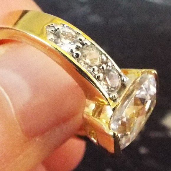 GREAT FASHION FINGER BLING! | Jewelry | Fabulous Fakes Onishi Tension ...